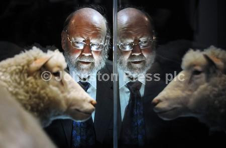 31187824-***JP 60-day licence*** Prof Sir Ian Wilmut is pictured ...