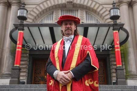 31827433-Picture Toby Williams 07920841392. David Eustace, the new ...