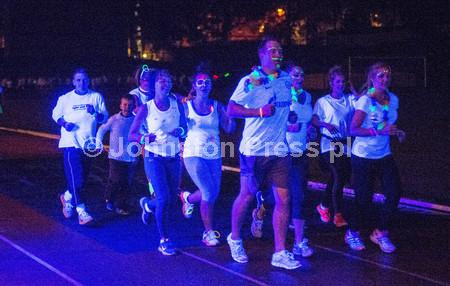 29265844-Photographer Ian Georgeson, 07921 567360 RNIB, 3K Neon fun run ...