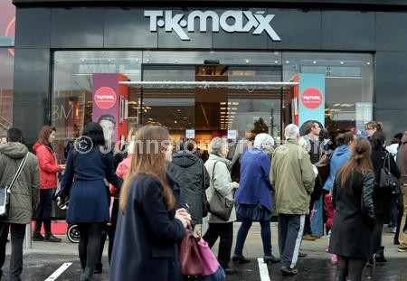29308129-PIC LISA FERGUSON 30 10 2014 The highly anticipated TK Maxx ...