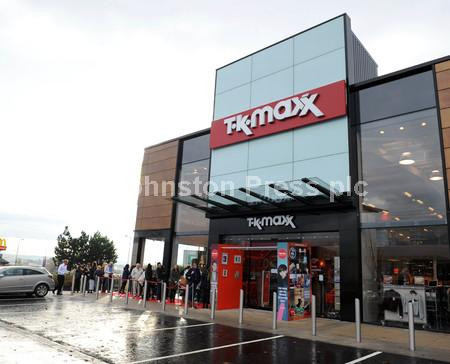 29308147-PIC LISA FERGUSON 30 10 2014 The highly anticipated TK Maxx ...
