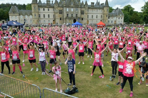 39734349-25-06-2023. Picture Michael Gillen. FALKIRK. Callendar Park ...