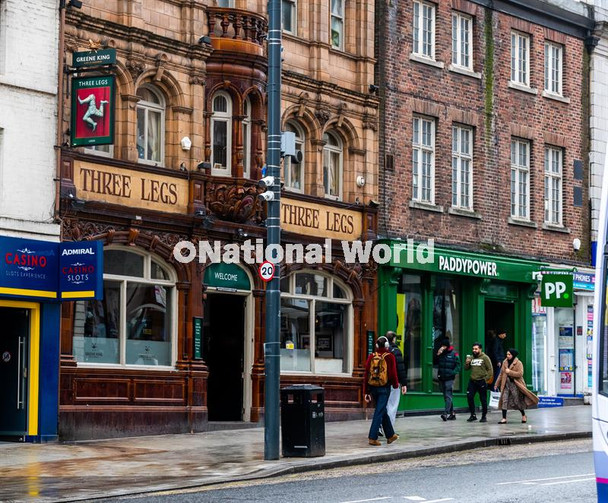 39933912-The Three Legs Pub, Headrow, Leeds. Picture By Yorkshire ...