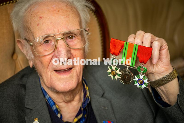 39958553-Jack Mortimer, from Leeds, now aged 100 one of the last ...