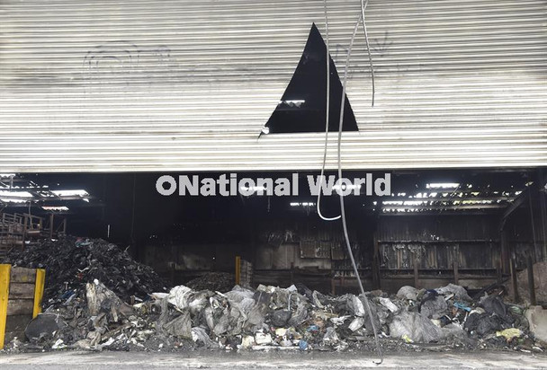 40000646-A fire broke out at TJ Waste site in Tipner Lane, Portsmouth ...