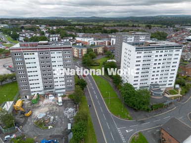40345328-Work has begun to demolish three flats in Avenham, Preston ...