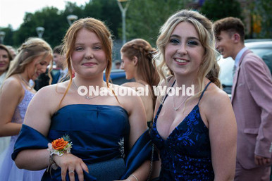 40356237-Burnley High School prom at Crow Wood. Photo: Kelvin Lister ...
