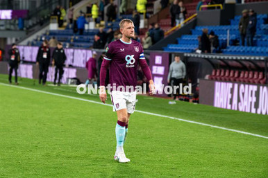 40385334-Joe Worrall leaves the field following the 2-1 defeat to ...