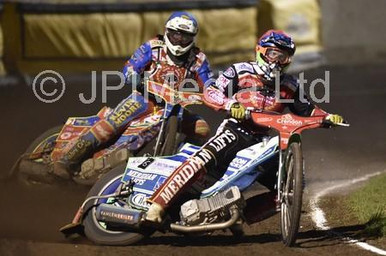 39143910-Speedway action from Peterborough Panthers v Kings Lynn Stars ...