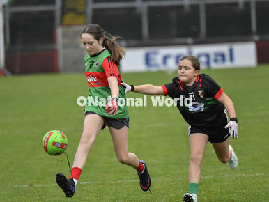 40395507-Young footballers from Doire Trasna and Slaughtmanus Under 12 ...