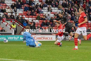 40399954-Barnsley v York, FA Cup round 1 at Oakwell Stadium. Tykes keep ...