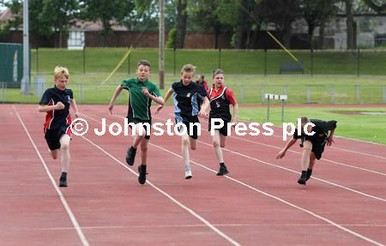 37818292-Photo Neil Cross Blackpool Schools year 7 athletics - National ...