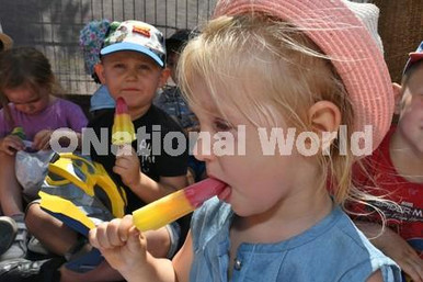 39510897-Children at the Star Day nursery, Parnwell enjoying an ice ...