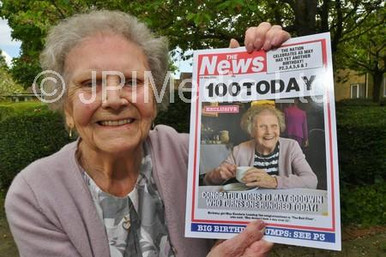 39434443-May Goodwin celebrates her 100th birthday at Nelson Place ...