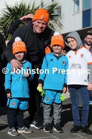 37474194-Blackpool FC fans celebrate being Oyston free and back at ...