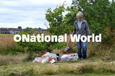 39504574-Photo Neil Cross; Kath Wootton of the Friends of Ashton Park ...