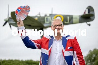 39464728-Jubilee celebrations at Fairhaven Lake. Gary Loftus ...