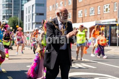 39537810-Hugh Mason, Portsmouth Lord Mayor at Portsea Carnival. Photo ...