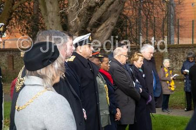 39356970-A commemoration to mark the 105th anniversary of the sinking ...