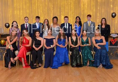 39380524-Miss Roisin Kerin and Miss Tanya Morrison pictured with 6A ...