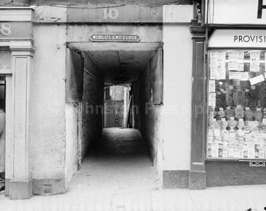 20004843-World s End Close in High Street Edinburgh - National World ...