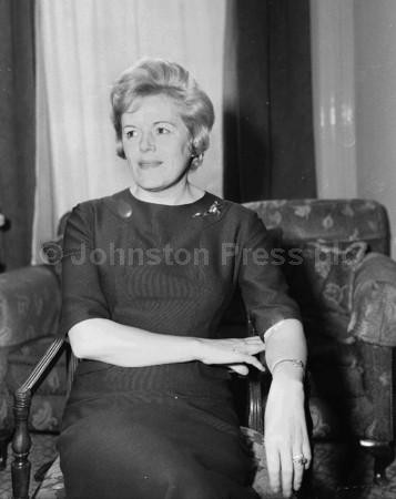 20004909-Betty Box film producer - Portrait - National World | Newsprints