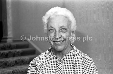 20384761-Lady Bader, wife of the World War II fighter pilot Douglas ...
