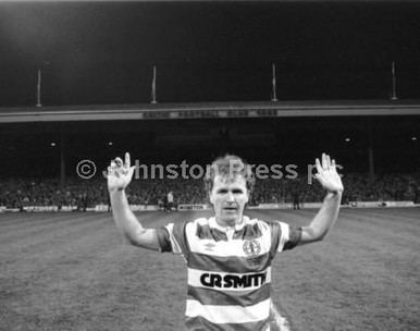 22645595-Davie Provan salutes the crowd before the Celtic v Nottingham ...