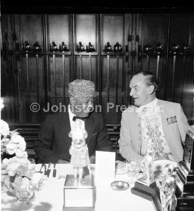 23445110-Sudan President El-Ferik Ibrahim Abboud is entertained by ...