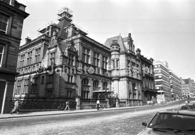 22655233-Exterior of Central library on George IV Bridge Edinburgh ...