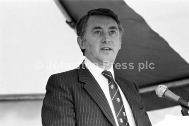 22655371-MP David Steel is given the Freedom of Tweeddale District at a ...