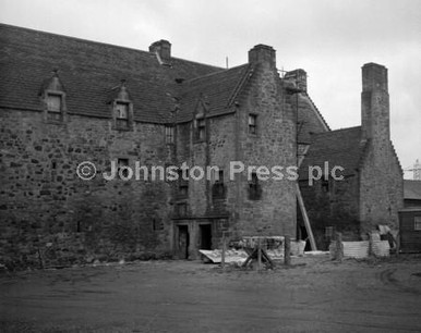 23446557-Exterior of Stenhouse Mansion in Edinburgh, fallen into ...