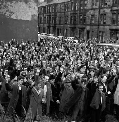 23459442-Industrial dispute at car factory Rootes . Workers at the ...