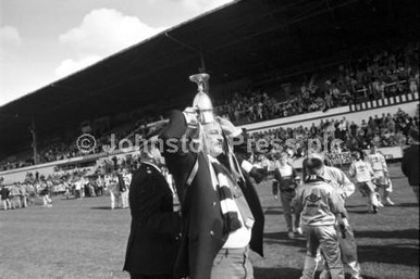 22665669-Dunfermline Athletic manager Jim Leishman wearing the Cup ...
