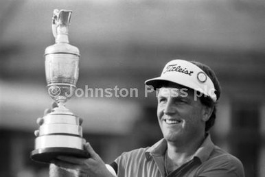 22700975-Mark Calcavecchia with the Claret Jug after winning the ...