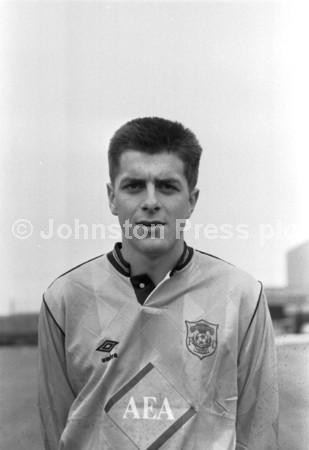 22701170-Player Alan Banks at a Meadowbank Thistle football team photo ...