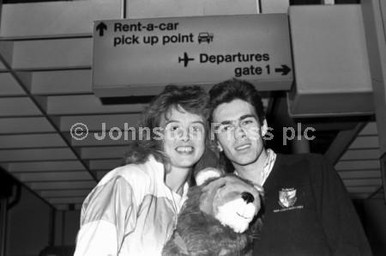 22702303-Scottish athlete Liz McColgan with her husband Peter McColgan ...
