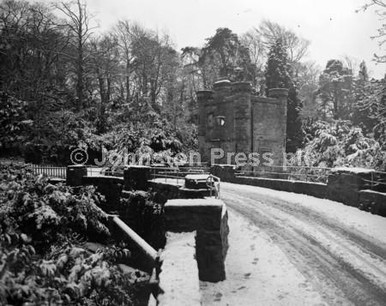 20863057-Dreghorn Castle Colinton Edinburgh - National World | Newsprints