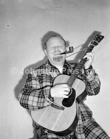 20863771-Burt Ives - American Folk Song Singer - National World ...