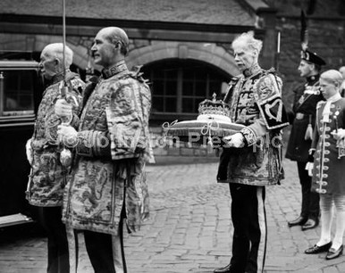 20871966-Queen Elizabeth II - coronation visit 1953 - Regalia going to ...