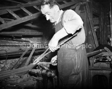 20874420-Mr Charles Finlay - Blacksmith - Shaping horns - National ...