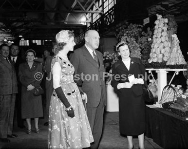 20879837-Lady Primrose, Lord Rosebery and Mrs Banks at the Royal ...