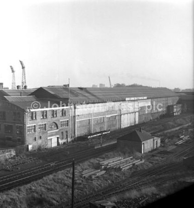 20368739-Exterior of the Redpath Brown & Co Ltd other sign says Redpath ...
