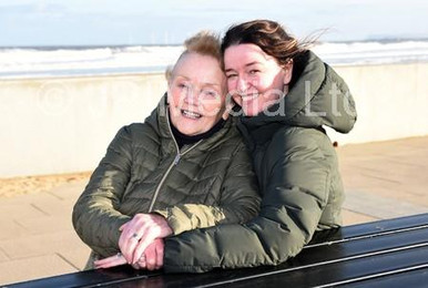 39339304-Mother and daughter Barbara Proudlock and Gail Murryfield ...