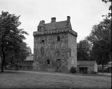 19986974-Merchiston Castle Colinton Road Edinburgh - 15th Century. Home ...