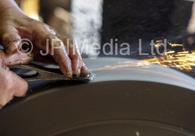 39417293-Brian Alcock who at 80 years old is still working as a grinder ...