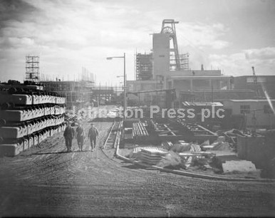20919221-Bilston Glen and Colliery - Surface buildings - Iconic Media ...