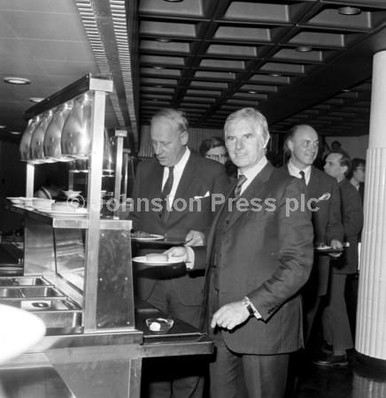 20235011-Edinburgh University rector Kenneth Allsop opens the new ...