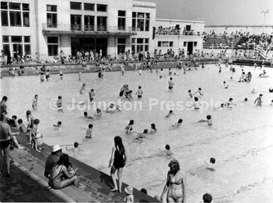 20235392-PORTOBELLO OPEN AIR POOL - National World | Newsprints
