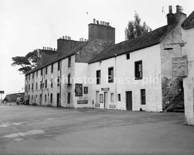 20923612-Edinburgh Cramond - Old houses to be restored - National World ...